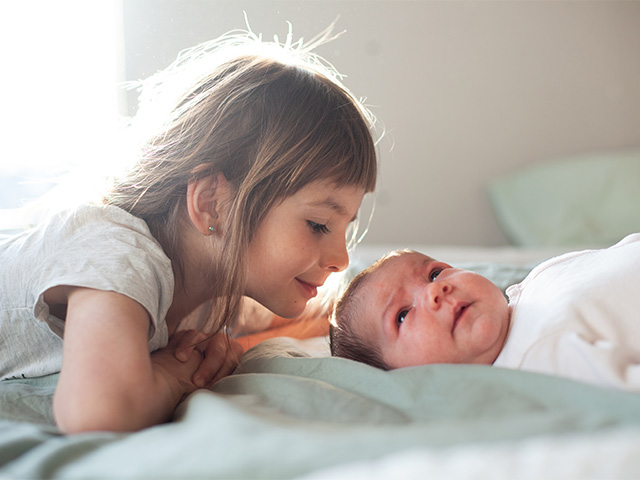 5 Moves to Help Your Older Child Bond with Your Newborn - Utah Valley ...
